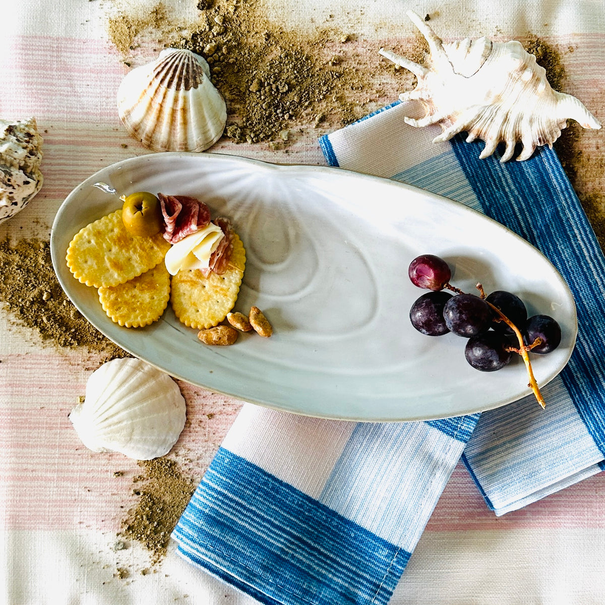 Cream-Hued Shell Stoneware Serving Plate – Madcap Cottage