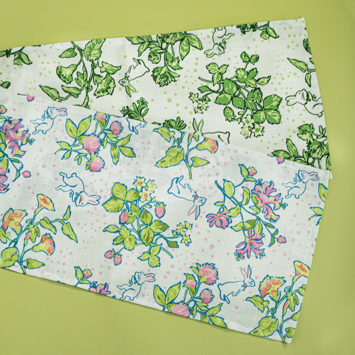 Springtime Strawberry Print Fabric Table Runner – Madcap Cottage